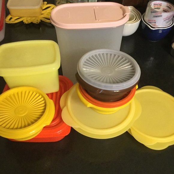 Tupperware | Kitchen | 7 Pieces Of Tupperware Random Some Match Some ...